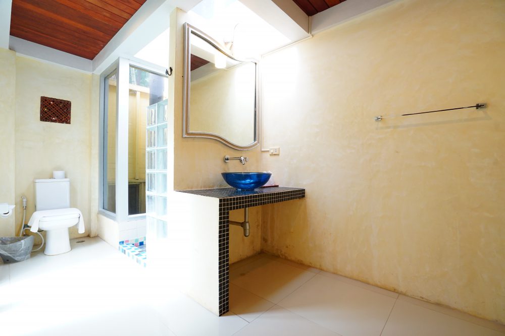 SEASHELL SPA – Seashell Village Resort 360' natural hideaway